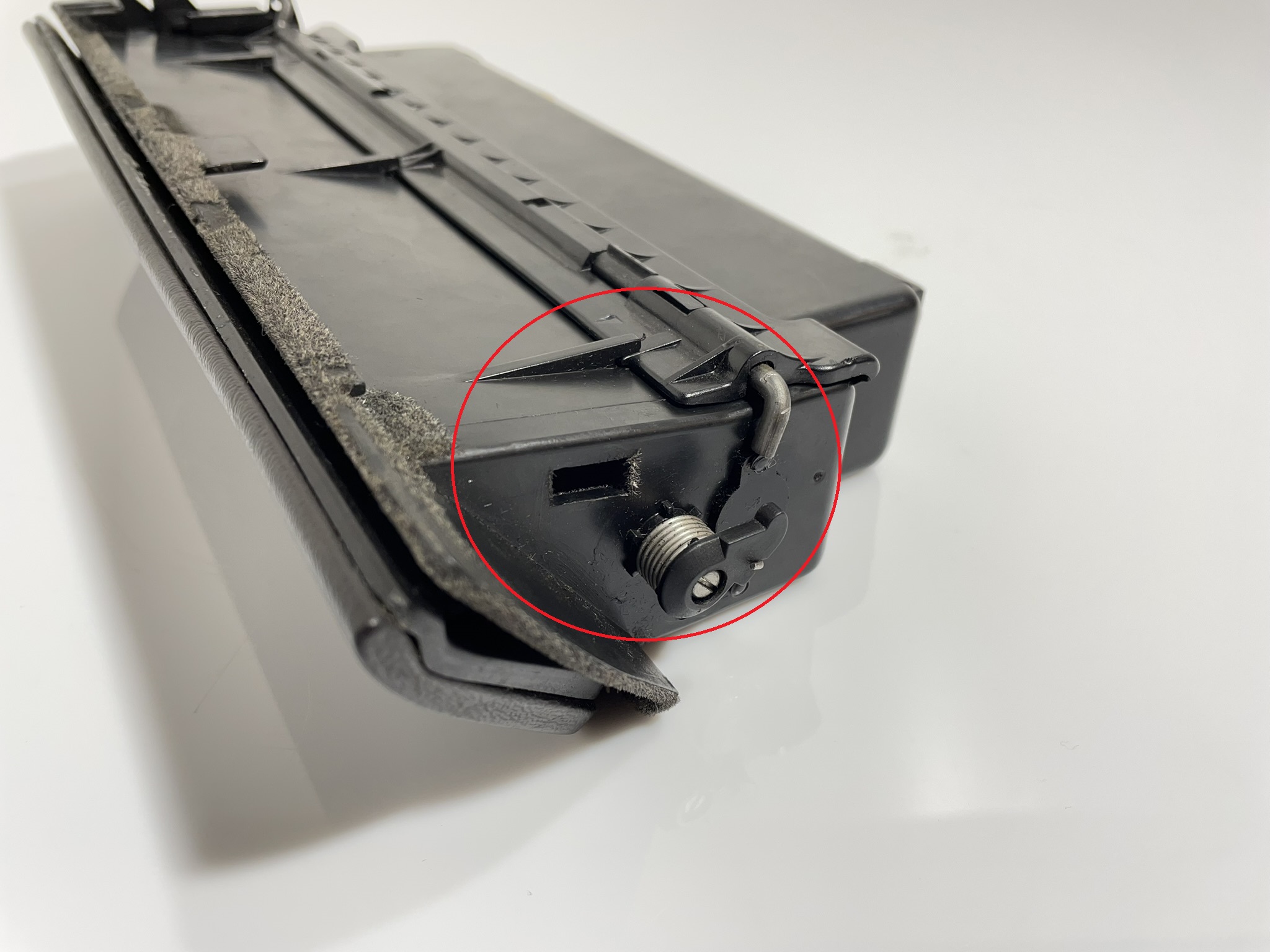 1296800291 - Center console dash glove box | 401