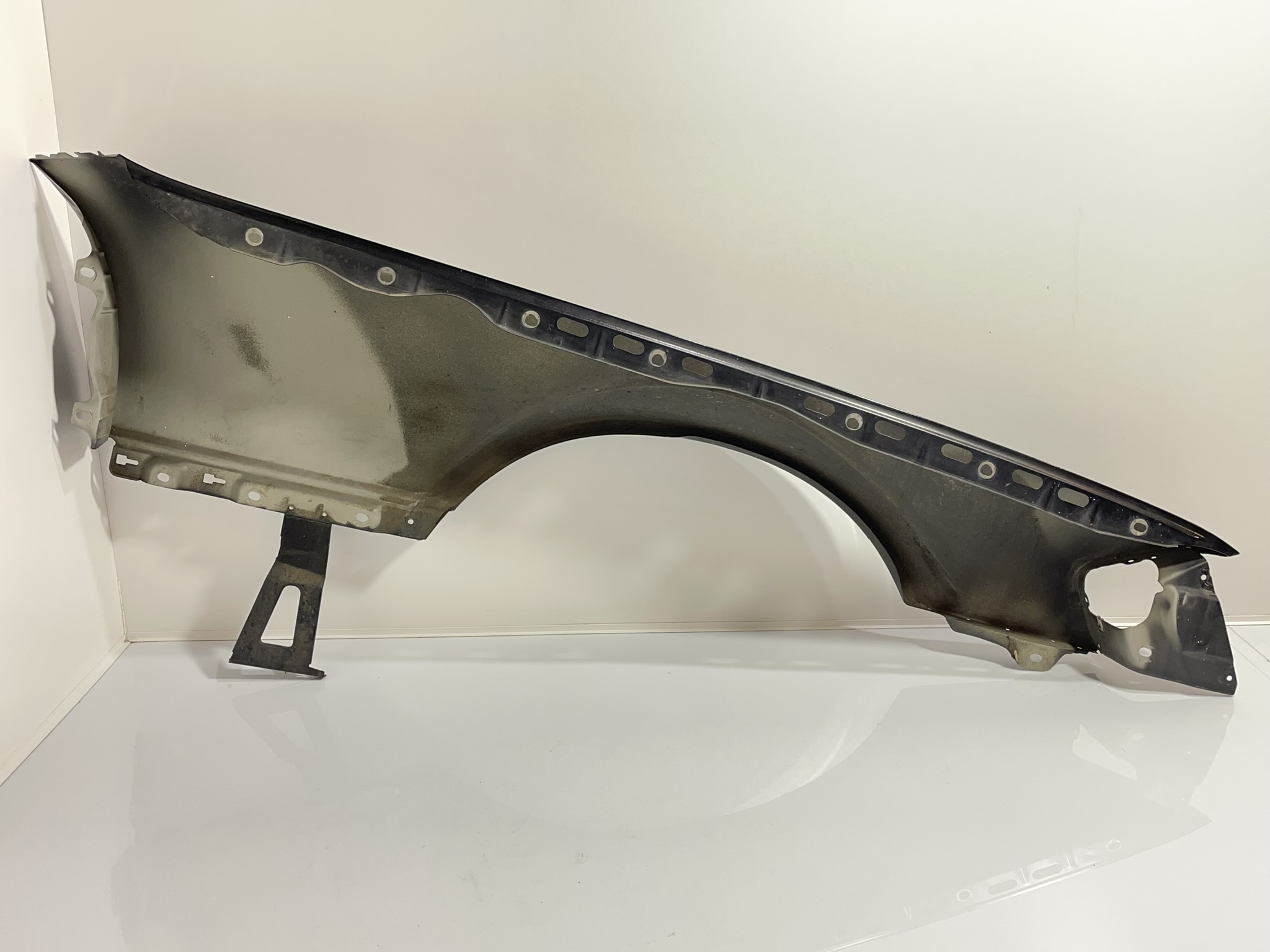 1298800118 - Front fender left side | 544