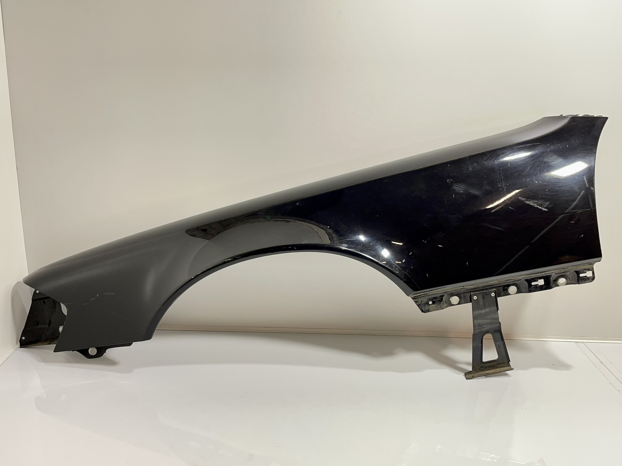 1298800118 - Front fender left side | 544