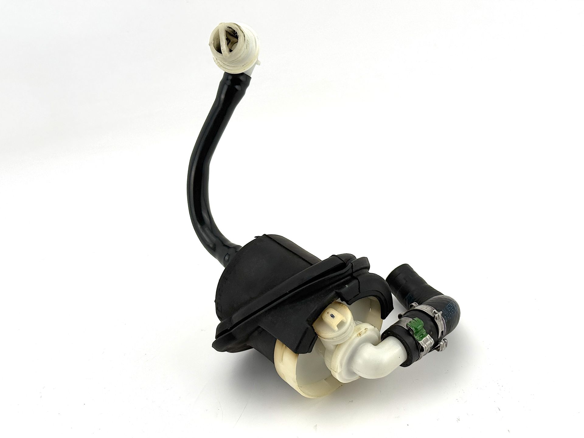 0004764432 - Fuel tank evaporator valve | 5386