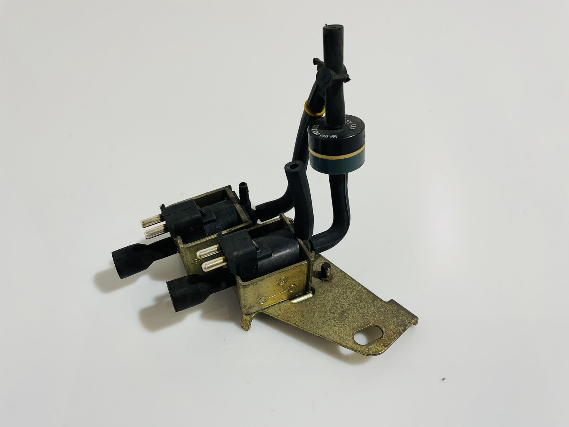 0015408897 - Vacuum control valves | 250