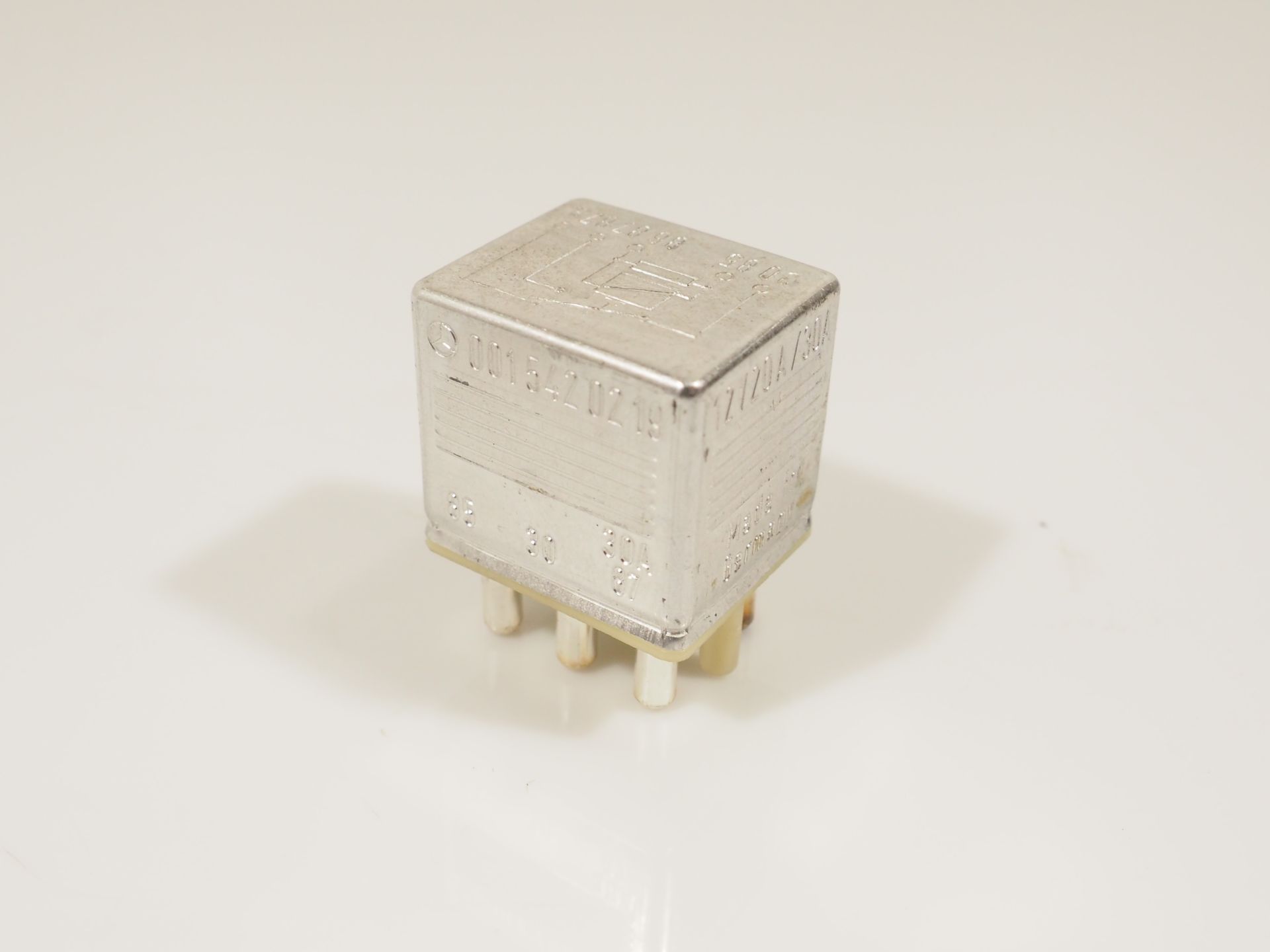0015420219 - Multi purpose relay | 842