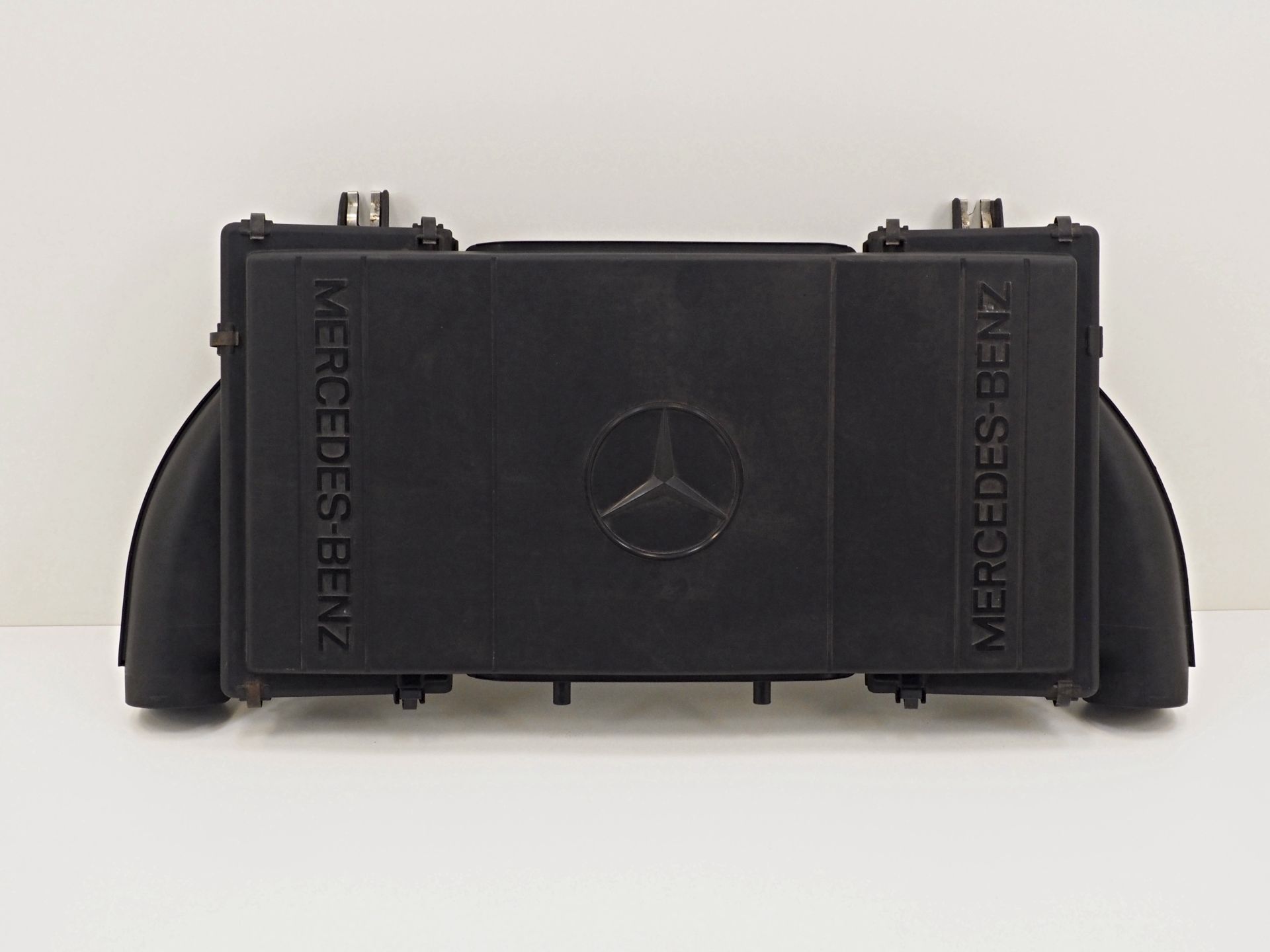 1190940602 - Engine air intake filter box | 3278