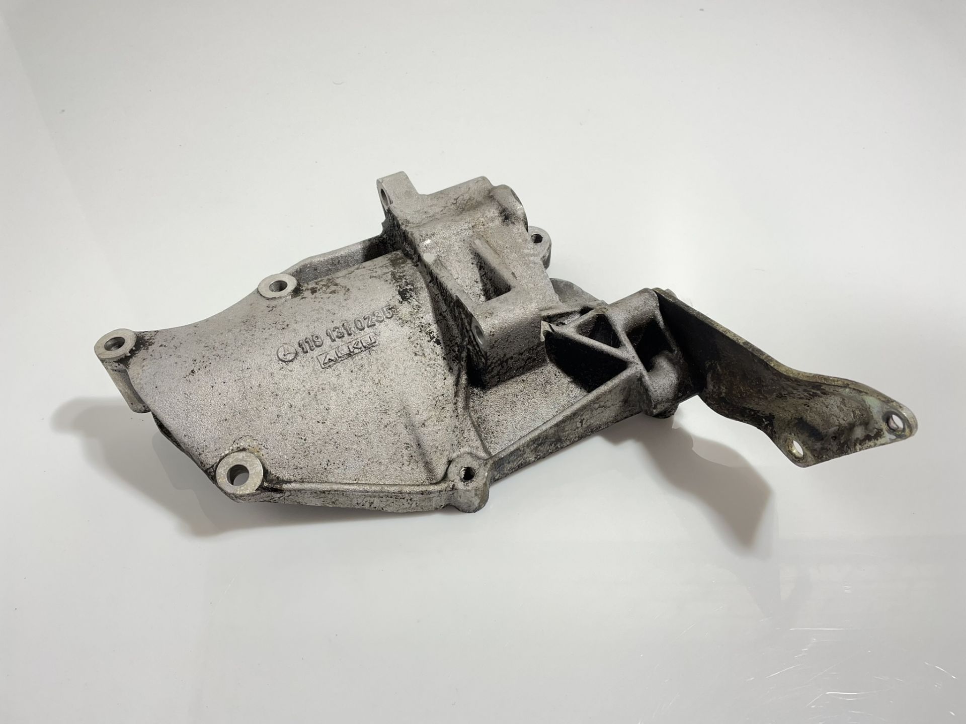 1191310235 - Air conditioner compressor mounting bracket | 423