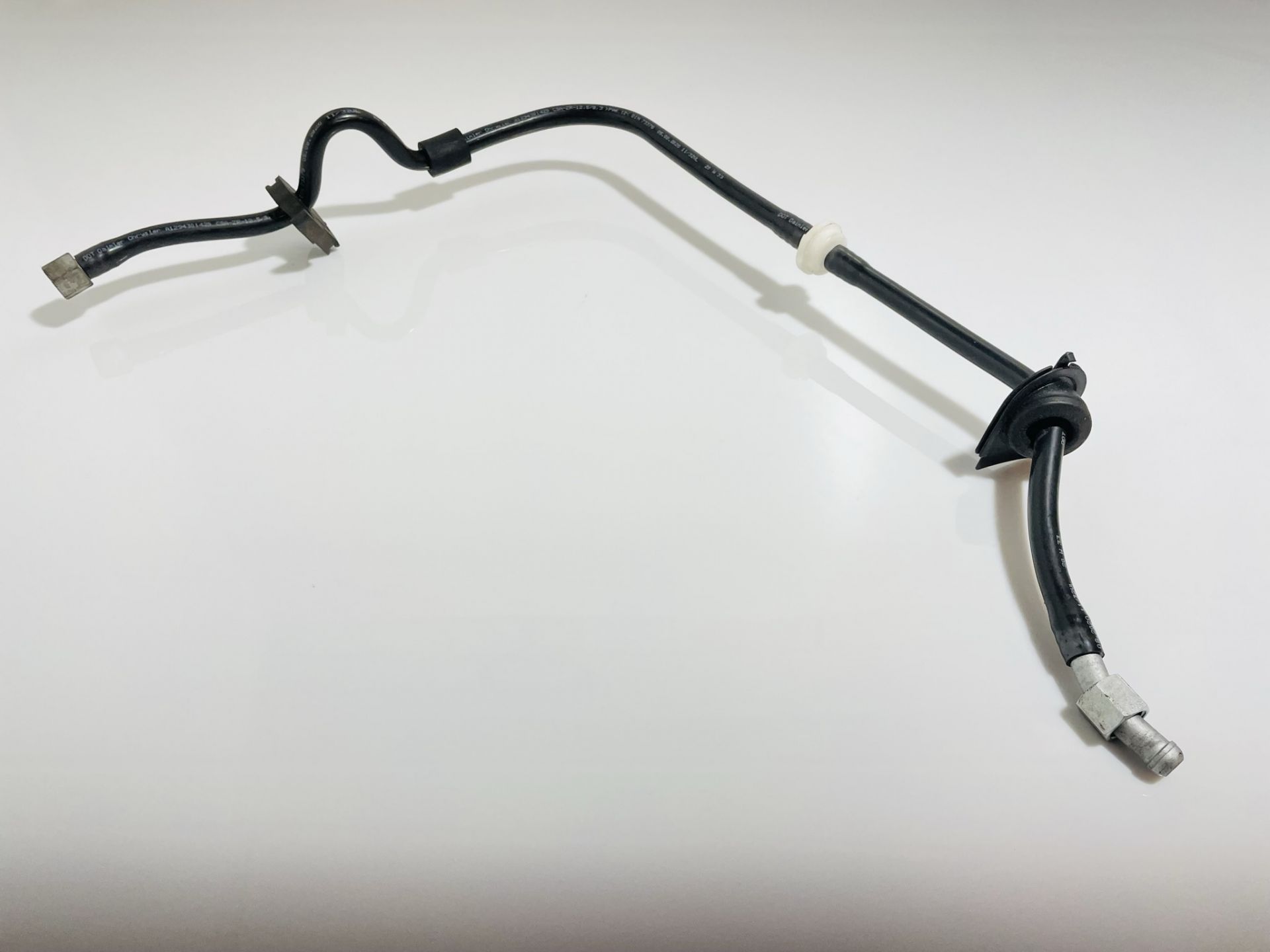 1294301429 - Vacuum line to brake booster | 222