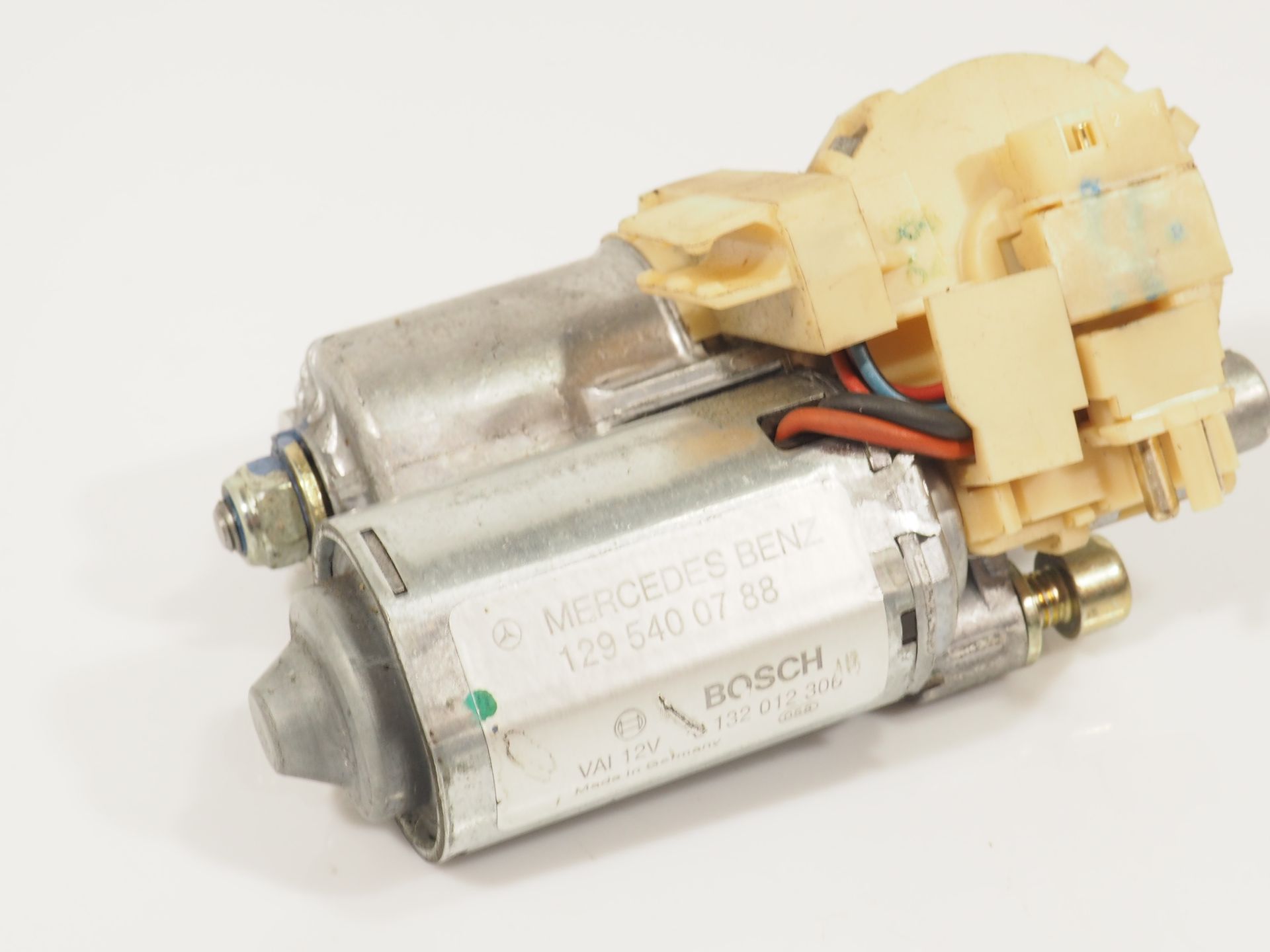 1295400788 - Telescoping steering motor adjustment | 870