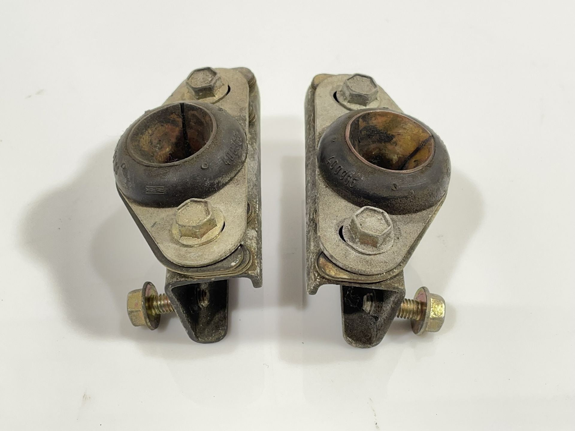 1296300320 - Roof stand centerer | 571