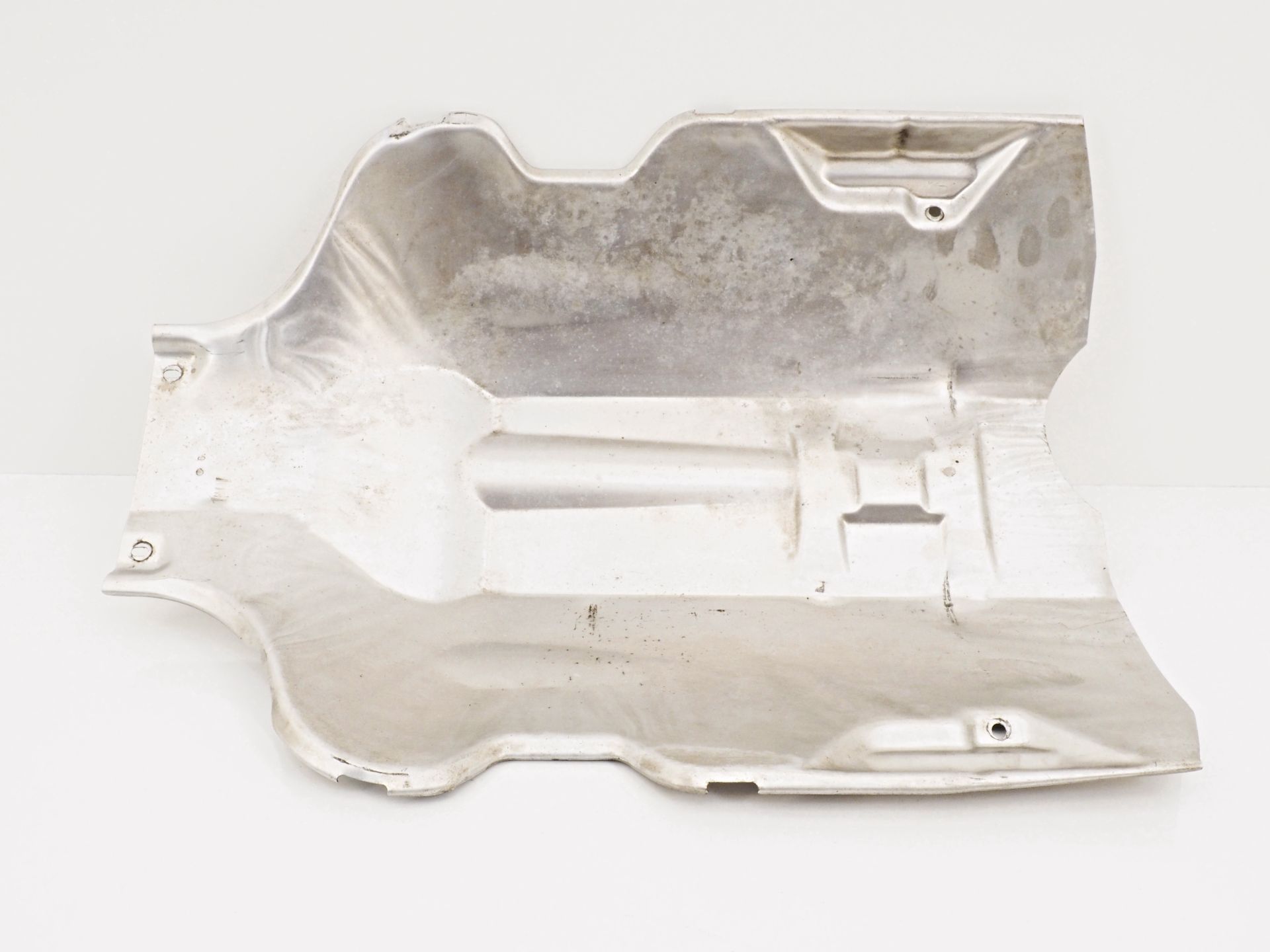 1296820671 - Shielding exhaust system middle | 1566