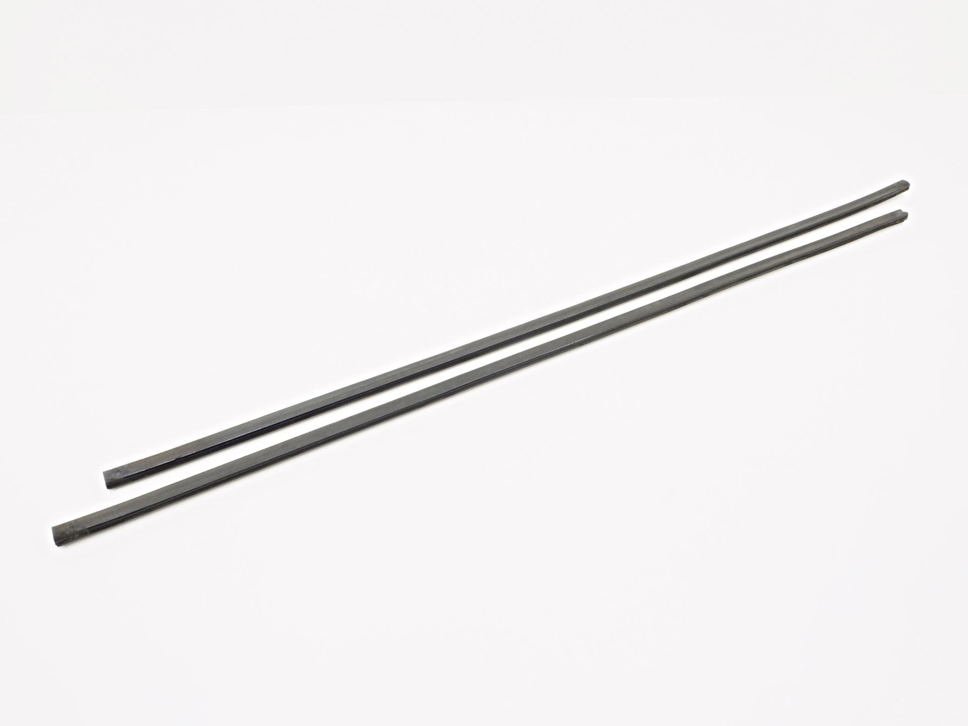 1296980998 - Gasket for side thresholds | 1943