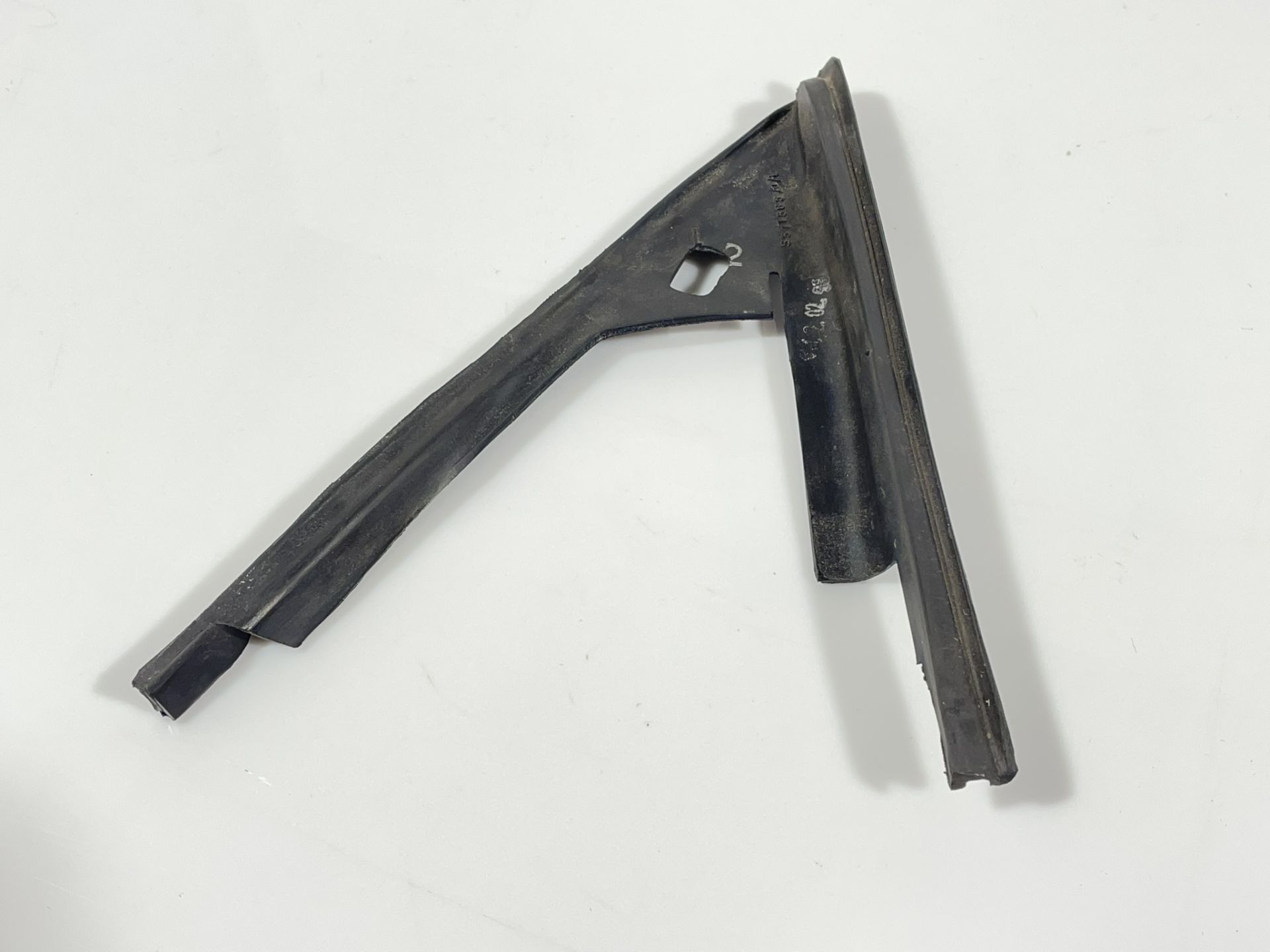 1297251766 - Left front exterior mirror triangle inner seal | 787