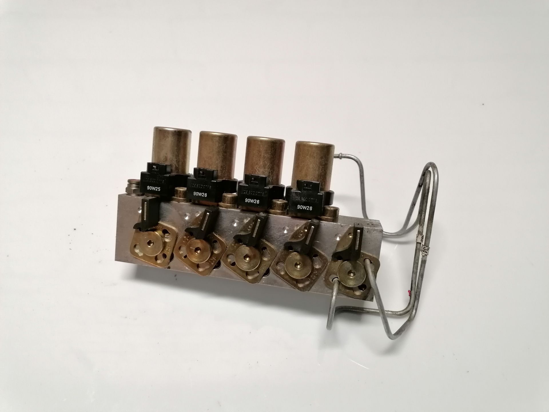 1298000878 - Roof Hydraulic Valve Block Left | 56