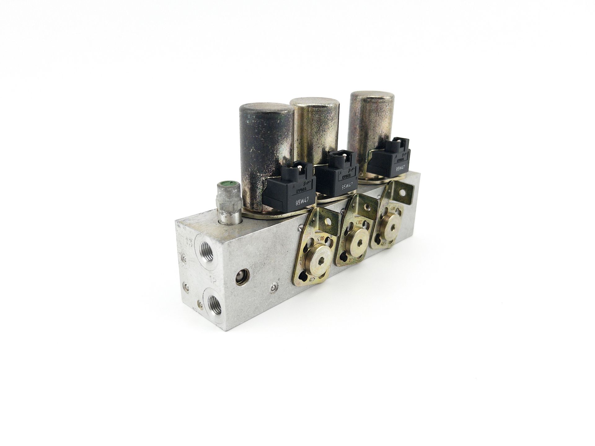 1298002678 - Soft top hydraulic right valve block | 3948