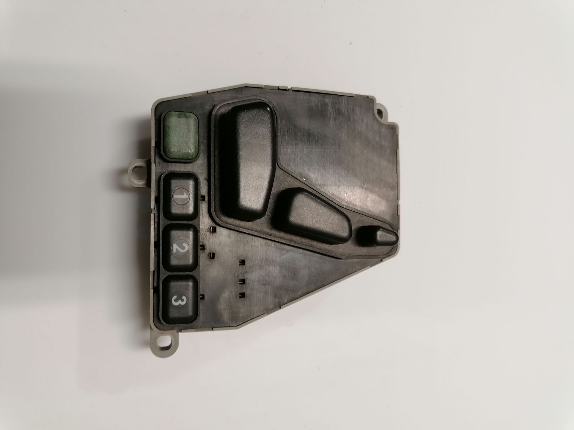 1298202210 - Right seat control switch buttons | 74