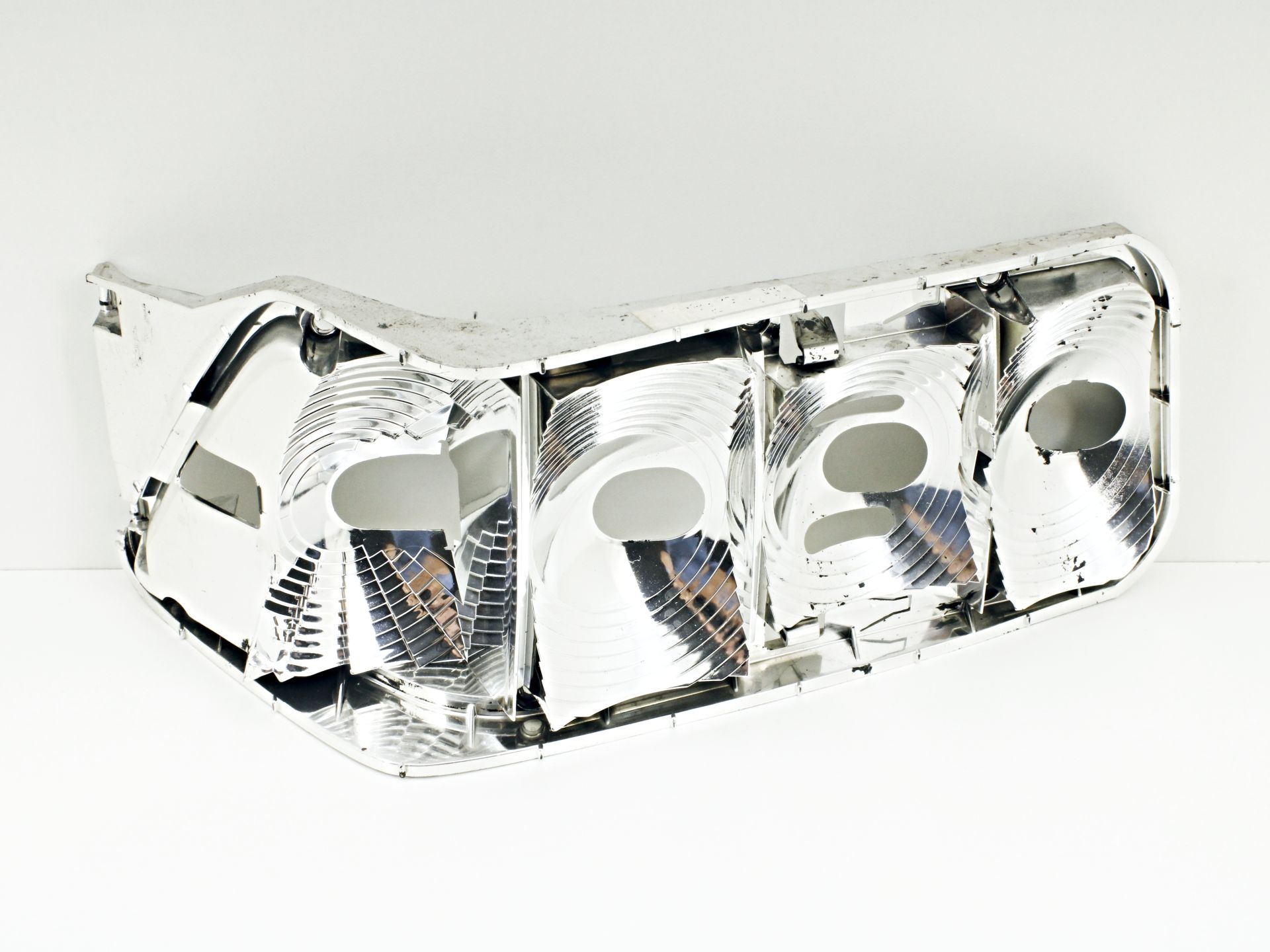 1298202309 - Left tail lights reflector housing | 1168