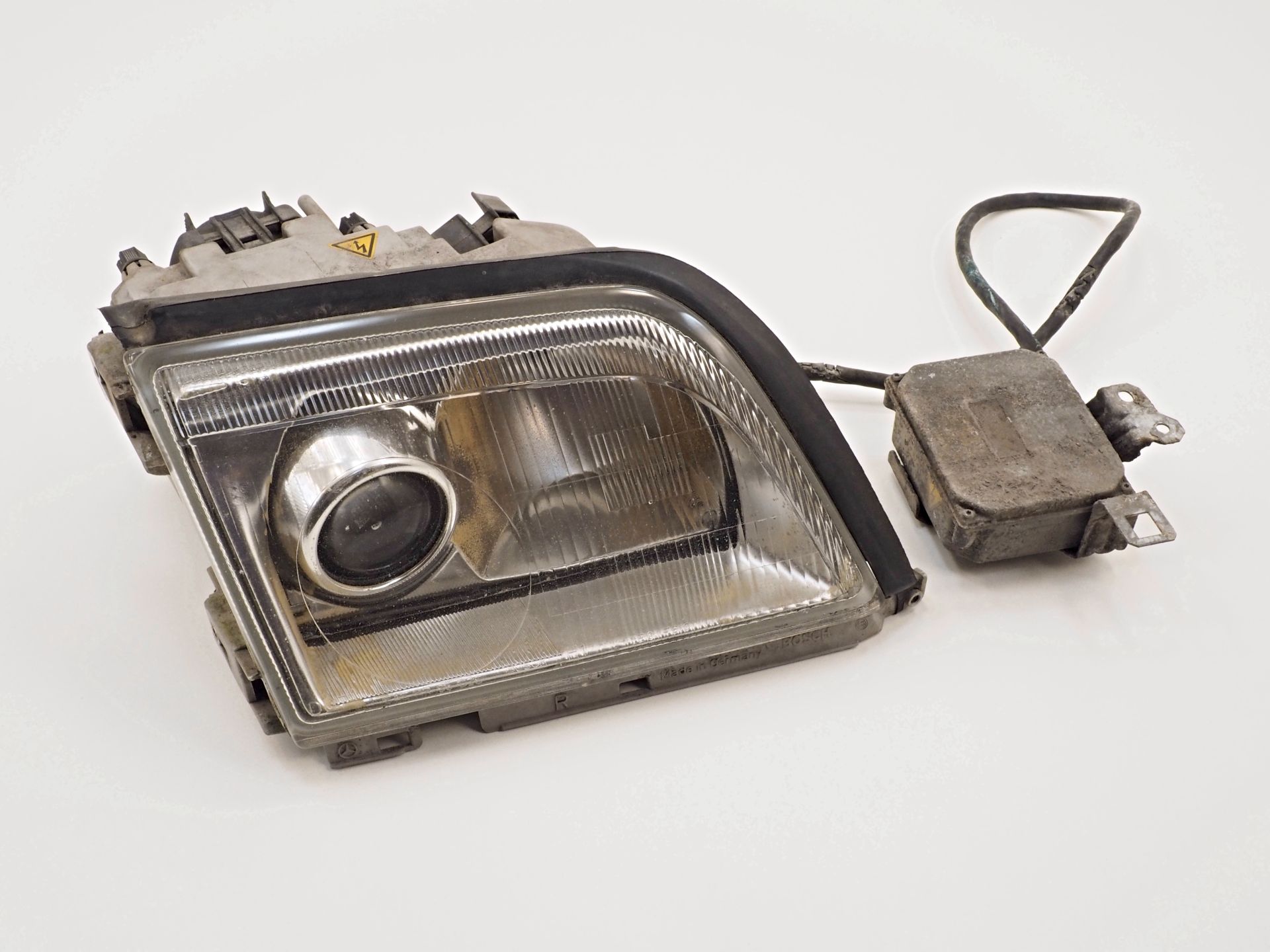 1298208461 - Xenon headlight right side | 3119