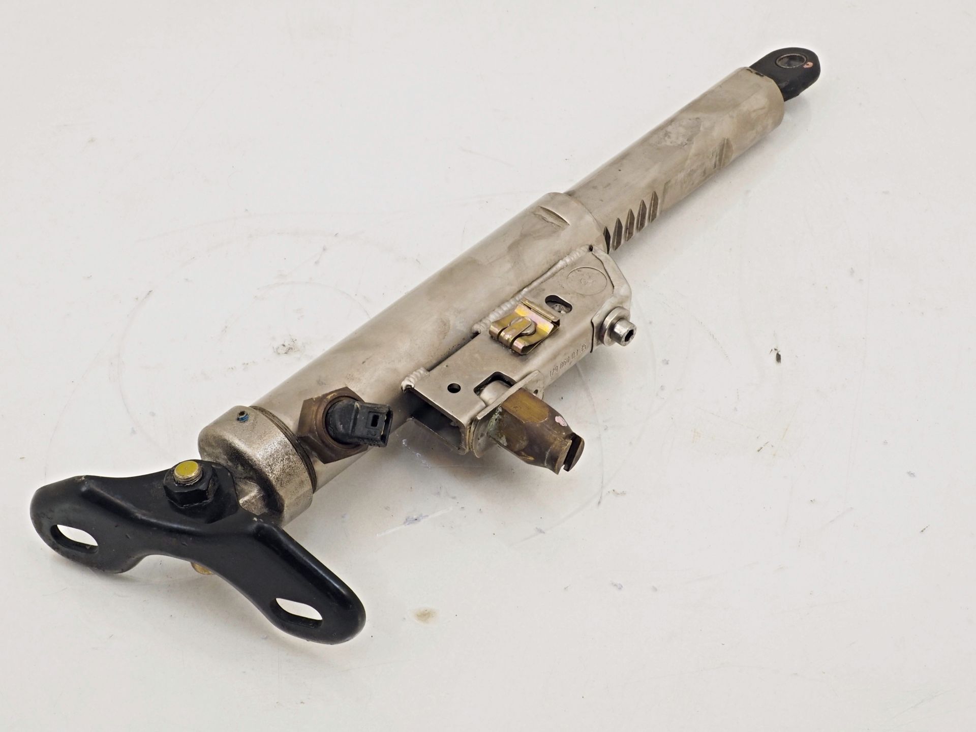 1298600335 - Roll bar hydraulic cylinder left side | 2249