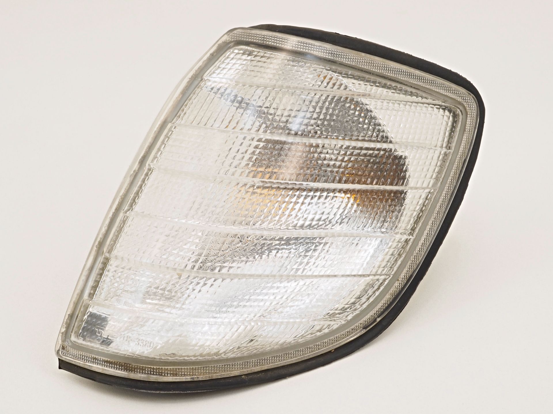1408260543 - Front left turn light | 2478