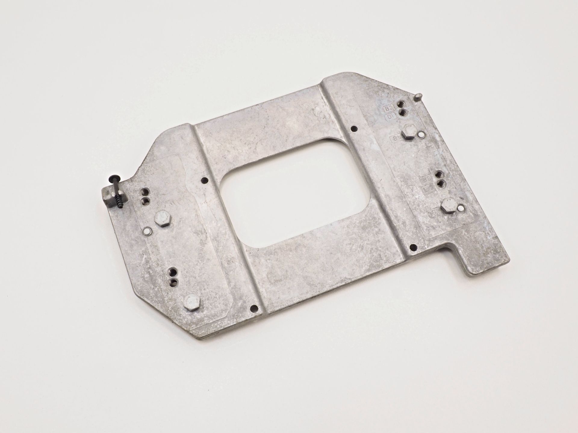 2105400173 - Bracket for ECU and ASR control units | 3178